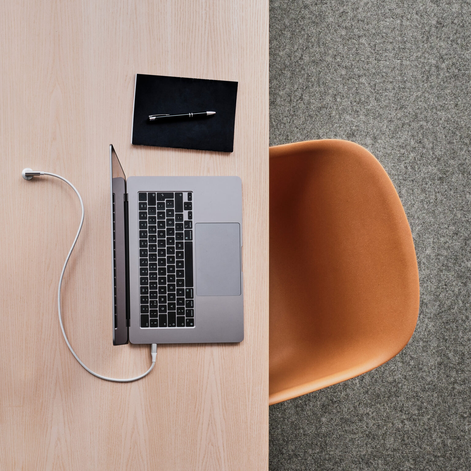 Ochno – One socket. For everything. Smart!